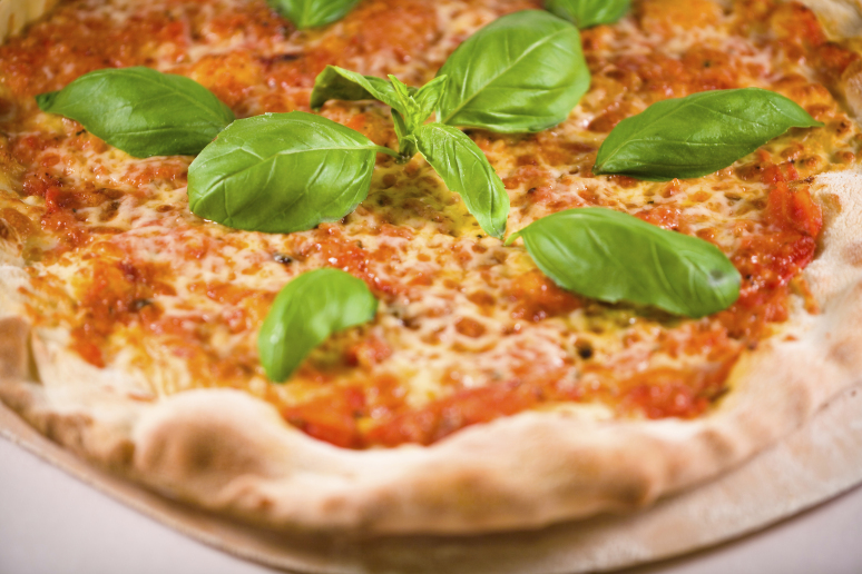 01 Margherita Pizza Padre Győr Első Fatüzelésű Kemencés Pizzériája